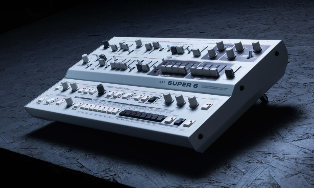 UDO Super 6 Desktop - TechnoSynth Instruments